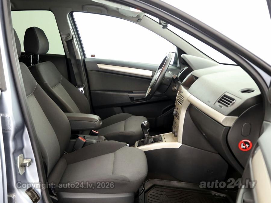 Pelēks Opel Astra 2007 Tallina, ar dzinēja tilpumu 1.60 L un nobraukumu 133 tūkst. km par 1799 €, foto 7 vietnē AUTOMOTO.COM.LV