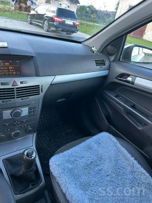 Pelēks Opel Astra 2007 Aizkraukle, ar dzinēja tilpumu 1.70 L un nobraukumu 242 tūkst. km par 850 €, foto 5 vietnē AUTOMOTO.COM.LV