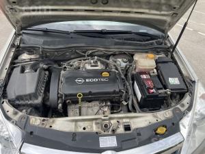 Grey Opel Astra 2007 in Riga, with an engine capacity of 1.60 L and mileage of 186 thousand km for 1300 €, photo 5 on AUTOMOTO.COM.LV