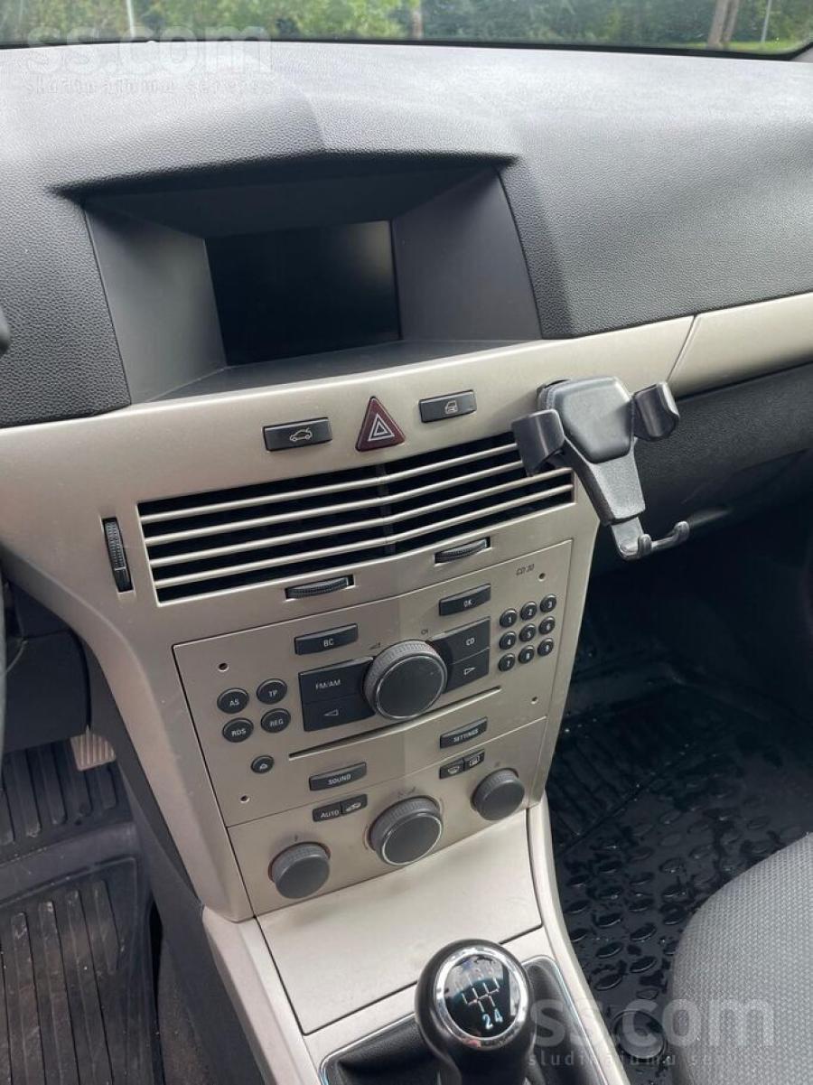 Pelēks Opel Astra 2007 Dobele, ar dzinēja tilpumu 1.60 L un nobraukumu 186 tūkst. km par 970 €, foto 8 vietnē AUTOMOTO.COM.LV