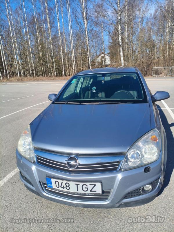 Pelēks Opel Astra 2008 Tallina, ar dzinēja tilpumu 1.60 L un nobraukumu 170 tūkst. km par 1800 €, foto 1 vietnē AUTOMOTO.COM.LV