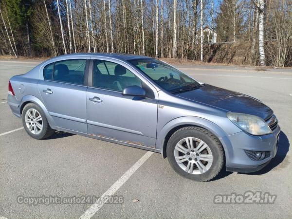 Pelēks Opel Astra 2008 Tallina, ar dzinēja tilpumu 1.60 L un nobraukumu 170 tūkst. km par 1800 €, foto 3 vietnē AUTOMOTO.COM.LV