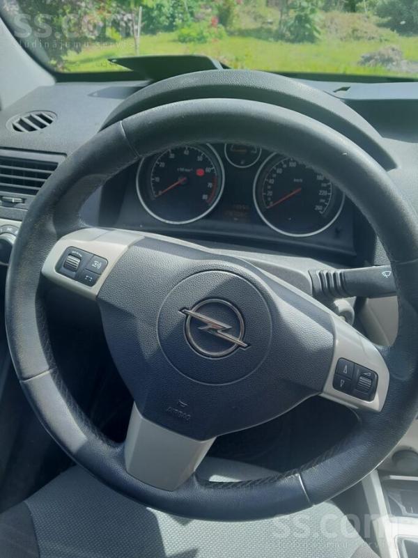 Pelēks Opel Astra 2008 Preiļi, ar dzinēja tilpumu 1.60 L un nobraukumu 247 tūkst. km par 1980 €, foto 7 vietnē AUTOMOTO.COM.LV