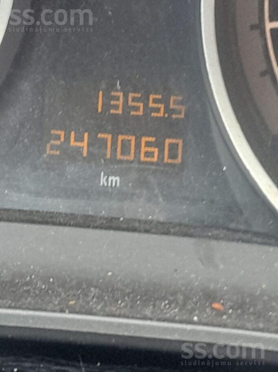 Grey Opel Astra 2008 in Preili, with an engine capacity of 1.60 L and mileage of 247 thousand km for 1980 €, photo 10 on AUTOMOTO.COM.LV