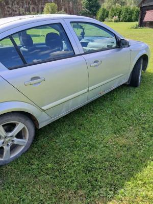 Pelēks Opel Astra 2008 Jelgava, ar dzinēja tilpumu 1.60 L un nobraukumu 271 tūkst. km par 600 €, foto 3 vietnē AUTOMOTO.COM.LV