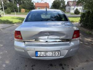 Серый Опель Астра 2009 в Каунас, объемом двигателя 1.60 л и пробегом 170 тыс. км за 850 €, фото 8 на AUTOMOTO.COM.LV