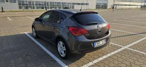 Pelēks Opel Astra 2011 Kauņa, ar dzinēja tilpumu 1.69 L un nobraukumu 244 tūkst. km par 1100 €, foto 6 vietnē AUTOMOTO.COM.LV