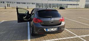 Pelēks Opel Astra 2011 Kauņa, ar dzinēja tilpumu 1.69 L un nobraukumu 244 tūkst. km par 1100 €, foto 8 vietnē AUTOMOTO.COM.LV