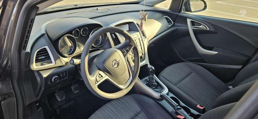 Pelēks Opel Astra 2011 Kauņa, ar dzinēja tilpumu 1.69 L un nobraukumu 244 tūkst. km par 1100 €, foto 9 vietnē AUTOMOTO.COM.LV