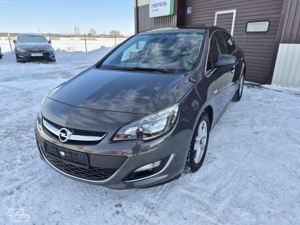 Grey Opel Astra 2012 in Vilnius, with an engine capacity of 1.70 L and mileage of 258 thousand km for 4150 €, photo 2 on AUTOMOTO.COM.LV