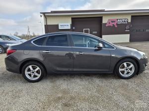 Pelēks Opel Astra 2012 Viļņa, ar dzinēja tilpumu 1.70 L un nobraukumu 258 tūkst. km par 3950 €, foto 3 vietnē AUTOMOTO.COM.LV
