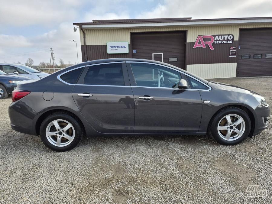 Pelēks Opel Astra 2012 Viļņa, ar dzinēja tilpumu 1.70 L un nobraukumu 258 tūkst. km par 3950 €, foto 3 vietnē AUTOMOTO.COM.LV