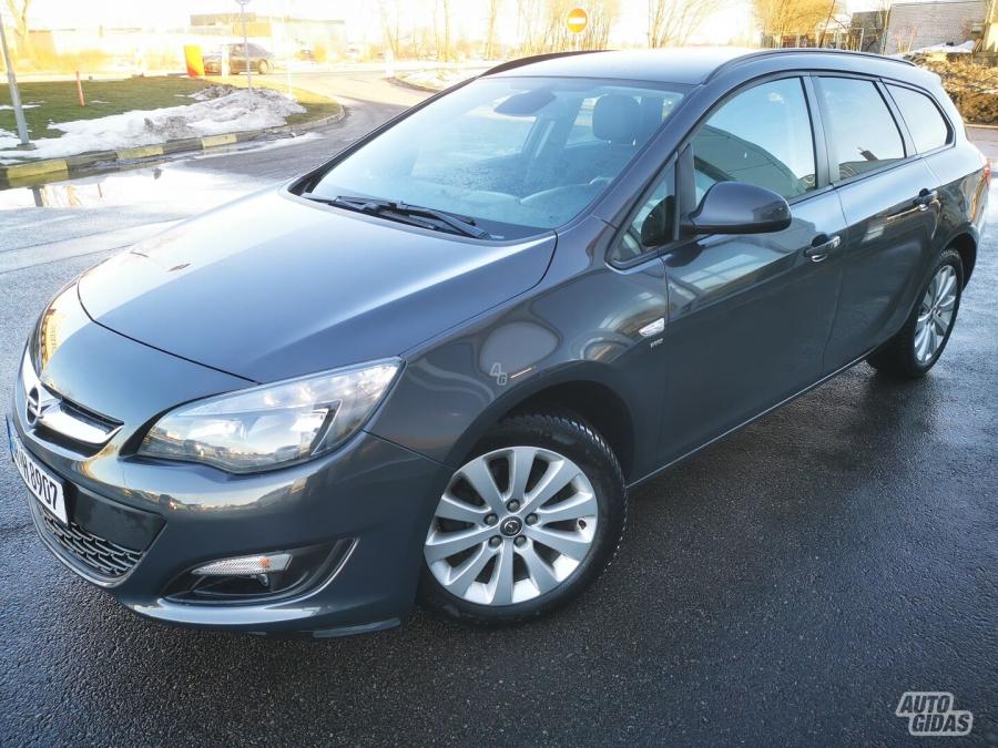 Grey Opel Astra 2014 in Klaipeda, with an engine capacity of 1.70 L and mileage of 197 thousand km for 4490 €, photo 1 on AUTOMOTO.COM.LV