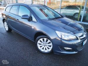 Grey Opel Astra 2014 in Klaipeda, with an engine capacity of 1.70 L and mileage of 197 thousand km for 4490 €, photo 3 on AUTOMOTO.COM.LV