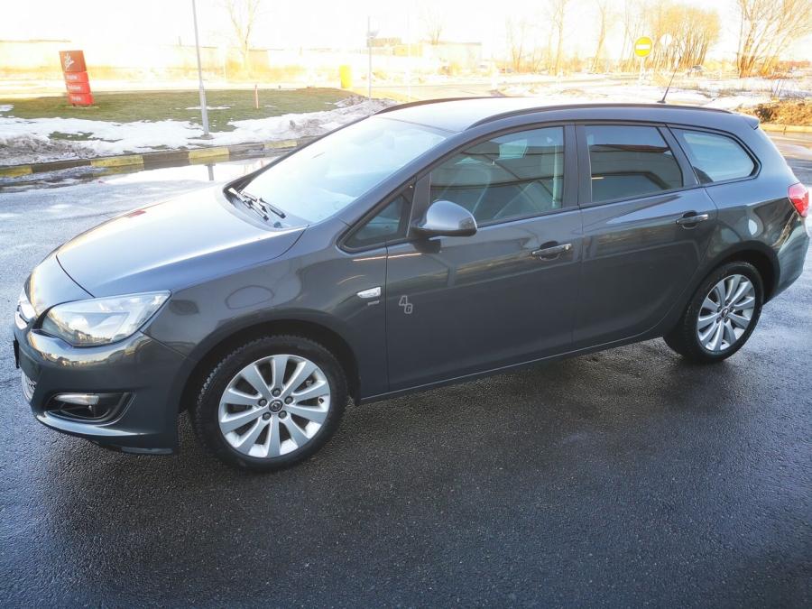 Grey Opel Astra 2014 in Klaipeda, with an engine capacity of 1.70 L and mileage of 197 thousand km for 4490 €, photo 9 on AUTOMOTO.COM.LV
