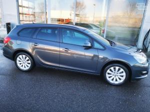 Grey Opel Astra 2014 in Klaipeda, with an engine capacity of 1.70 L and mileage of 197 thousand km for 4490 €, photo 10 on AUTOMOTO.COM.LV
