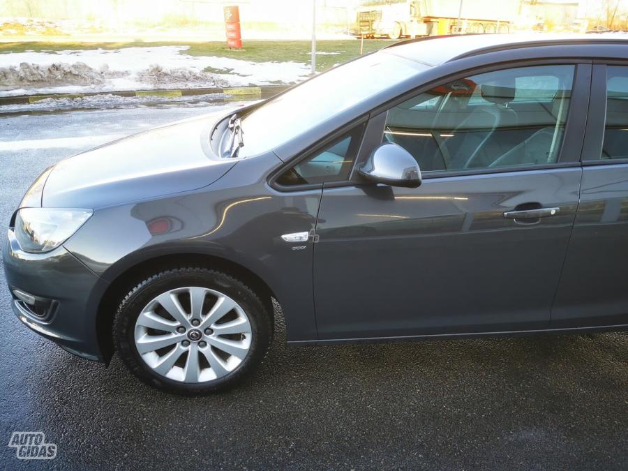 Grey Opel Astra 2014 in Klaipeda, with an engine capacity of 1.70 L and mileage of 197 thousand km for 4490 €, photo 11 on AUTOMOTO.COM.LV