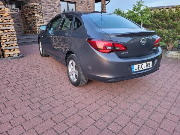 Pelēks Opel Astra 2014 Viļņa, ar dzinēja tilpumu 1.20 L un nobraukumu 99 tūkst. km par 4200 €, foto 4 vietnē AUTOMOTO.COM.LV