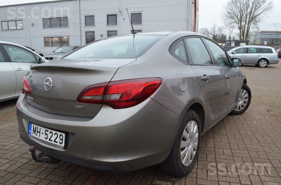 Pelēks Opel Astra 2016 Ventspils, ar dzinēja tilpumu 1.60 L un nobraukumu 186 tūkst. km par 5500 €, foto 4 vietnē AUTOMOTO.COM.LV