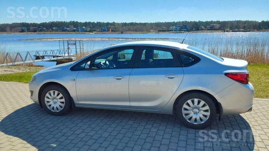 Grey Opel Astra 2016 in Riga, with an engine capacity of 1.40 L and mileage of 88 thousand km for 6998 €, photo 1 on AUTOMOTO.COM.LV