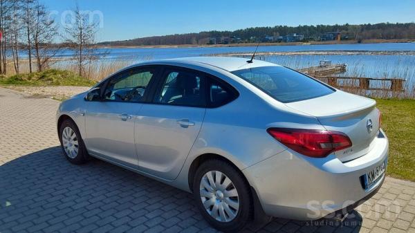 Pelēks Opel Astra 2016 Rīga, ar dzinēja tilpumu 1.40 L un nobraukumu 88 tūkst. km par 6998 €, foto 3 vietnē AUTOMOTO.COM.LV