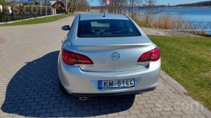 Grey Opel Astra 2016 in Riga, with an engine capacity of 1.40 L and mileage of 88 thousand km for 6998 €, photo 5 on AUTOMOTO.COM.LV