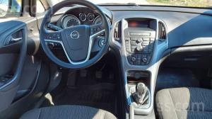 Grey Opel Astra 2016 in Riga, with an engine capacity of 1.40 L and mileage of 88 thousand km for 6998 €, photo 9 on AUTOMOTO.COM.LV