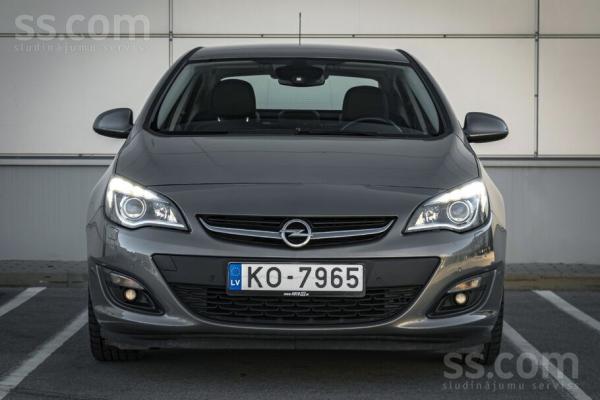 Pelēks Opel Astra 2017 Rīga, ar dzinēja tilpumu 1.40 L un nobraukumu 79 tūkst. km par 7990 €, foto 2 vietnē AUTOMOTO.COM.LV