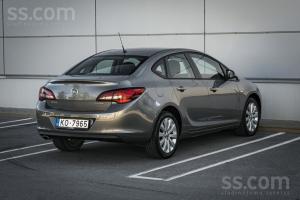 Grey Opel Astra 2017 in Riga, with an engine capacity of 1.40 L and mileage of 79 thousand km for 7990 €, photo 5 on AUTOMOTO.COM.LV