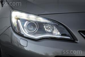 Grey Opel Astra 2017 in Riga, with an engine capacity of 1.40 L and mileage of 79 thousand km for 7990 €, photo 9 on AUTOMOTO.COM.LV