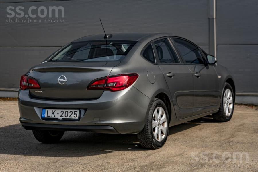 Grey Opel Astra 2019 in Riga, with an engine capacity of 1.60 L and mileage of 0 thousand km for 900 €, photo 4 on AUTOMOTO.COM.LV