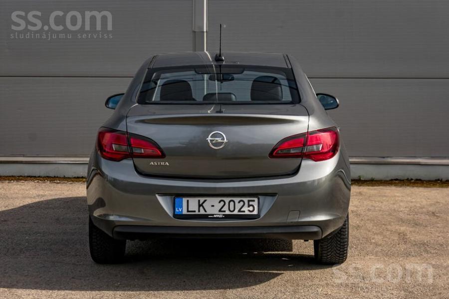 Grey Opel Astra 2019 in Riga, with an engine capacity of 1.60 L and mileage of 0 thousand km for 900 €, photo 5 on AUTOMOTO.COM.LV