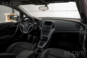 Grey Opel Astra 2019 in Riga, with an engine capacity of 1.60 L and mileage of 0 thousand km for 900 €, photo 12 on AUTOMOTO.COM.LV