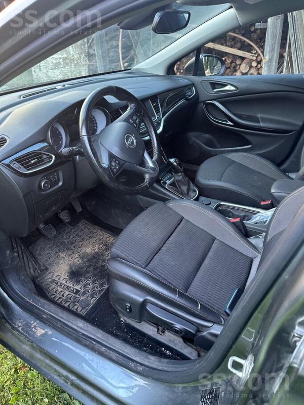 Grey Opel Astra 2022 in Ogre, with an engine capacity of 1.20 L and mileage of 0 thousand km for 6000 €, photo 7 on AUTOMOTO.COM.LV