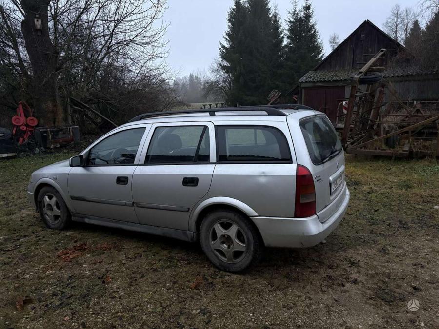 Pelēks Opel Astra 2000 Kupiškis, ar dzinēja tilpumu 2.00 L un nobraukumu 387 tūkst. km par 650 €, foto 2 vietnē AUTOMOTO.COM.LV