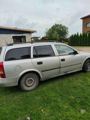 Pelēks Opel Astra 2000 Biržai, ar dzinēja tilpumu 1.70 L un nobraukumu 240 tūkst. km par 650 €, foto 4 vietnē AUTOMOTO.COM.LV