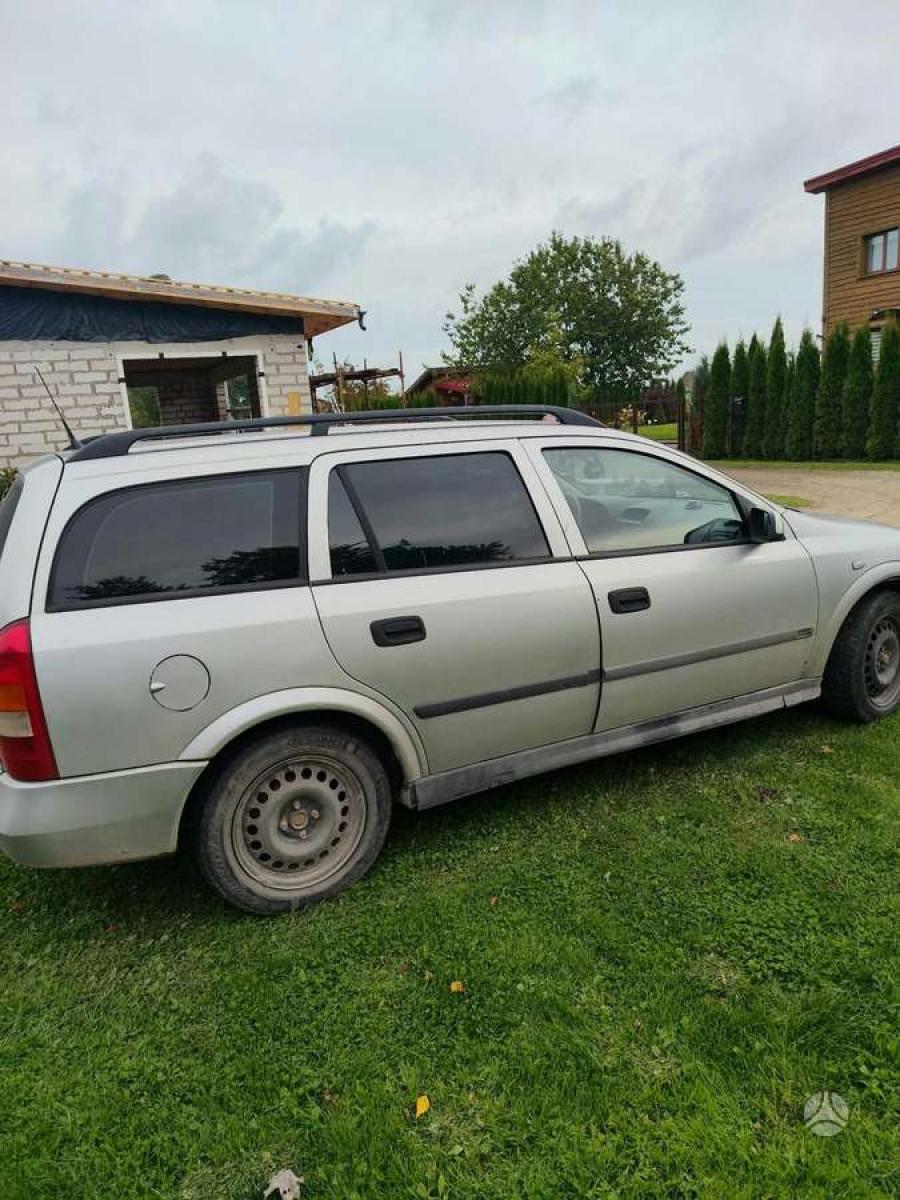 Pelēks Opel Astra 2000 Biržai, ar dzinēja tilpumu 1.70 L un nobraukumu 240 tūkst. km par 650 €, foto 4 vietnē AUTOMOTO.COM.LV