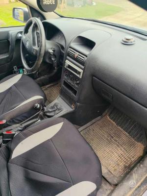 Pelēks Opel Astra 2000 Biržai, ar dzinēja tilpumu 1.70 L un nobraukumu 240 tūkst. km par 650 €, foto 5 vietnē AUTOMOTO.COM.LV
