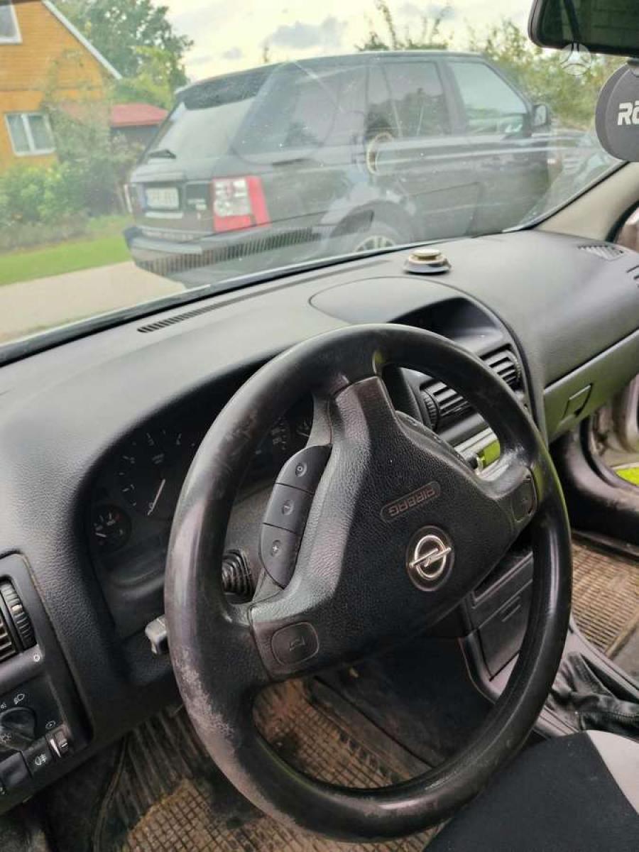 Pelēks Opel Astra 2000 Biržai, ar dzinēja tilpumu 1.70 L un nobraukumu 240 tūkst. km par 650 €, foto 7 vietnē AUTOMOTO.COM.LV