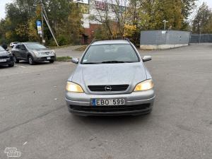 Grey Opel Astra 2000 in Vilnius, with an engine capacity of 1.60 L and mileage of 220 thousand km for 760 €, photo 3 on AUTOMOTO.COM.LV