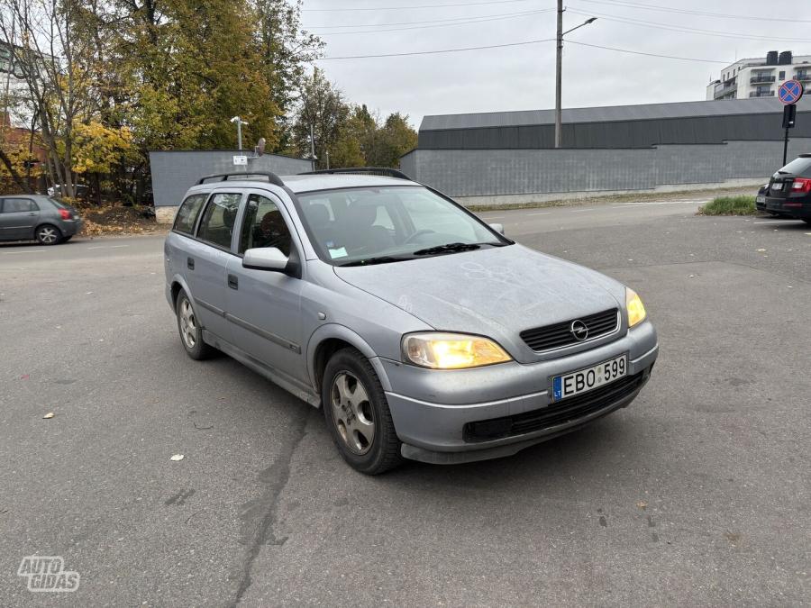 Grey Opel Astra 2000 in Vilnius, with an engine capacity of 1.60 L and mileage of 220 thousand km for 760 €, photo 4 on AUTOMOTO.COM.LV