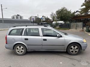 Grey Opel Astra 2000 in Vilnius, with an engine capacity of 1.60 L and mileage of 220 thousand km for 760 €, photo 5 on AUTOMOTO.COM.LV