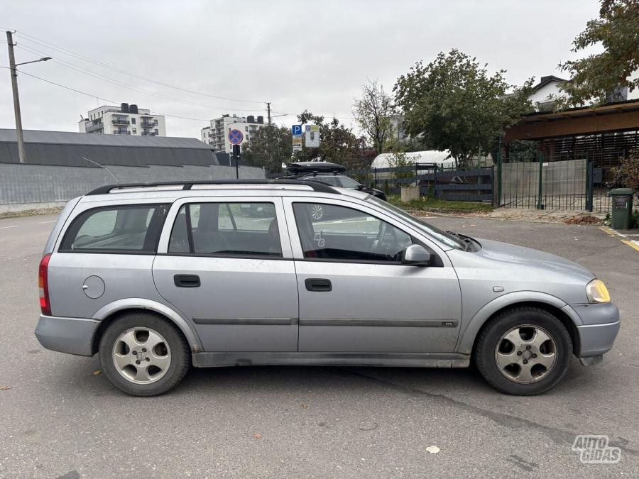 Grey Opel Astra 2000 in Vilnius, with an engine capacity of 1.60 L and mileage of 220 thousand km for 760 €, photo 5 on AUTOMOTO.COM.LV