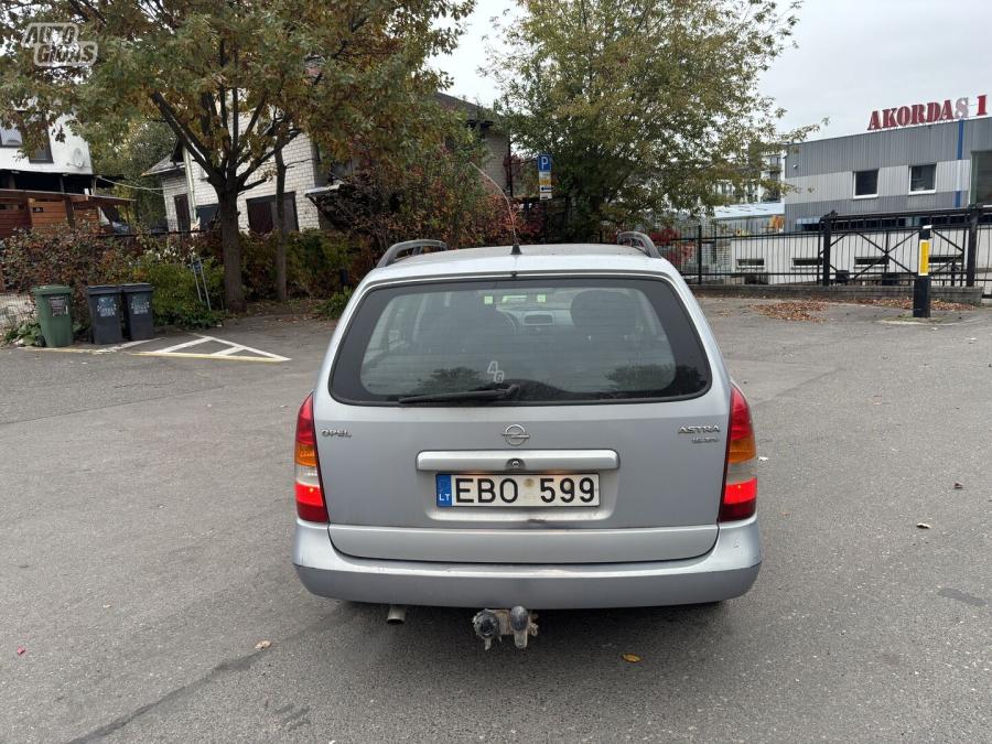 Grey Opel Astra 2000 in Vilnius, with an engine capacity of 1.60 L and mileage of 220 thousand km for 760 €, photo 7 on AUTOMOTO.COM.LV