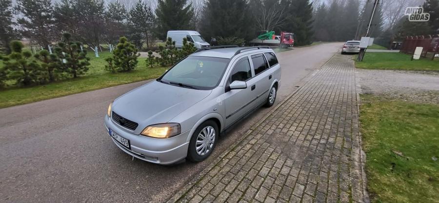 Grey Opel Astra 2002 in Silale, with an engine capacity of 1.60 L and mileage of 244 thousand km for 950 €, photo 3 on AUTOMOTO.COM.LV