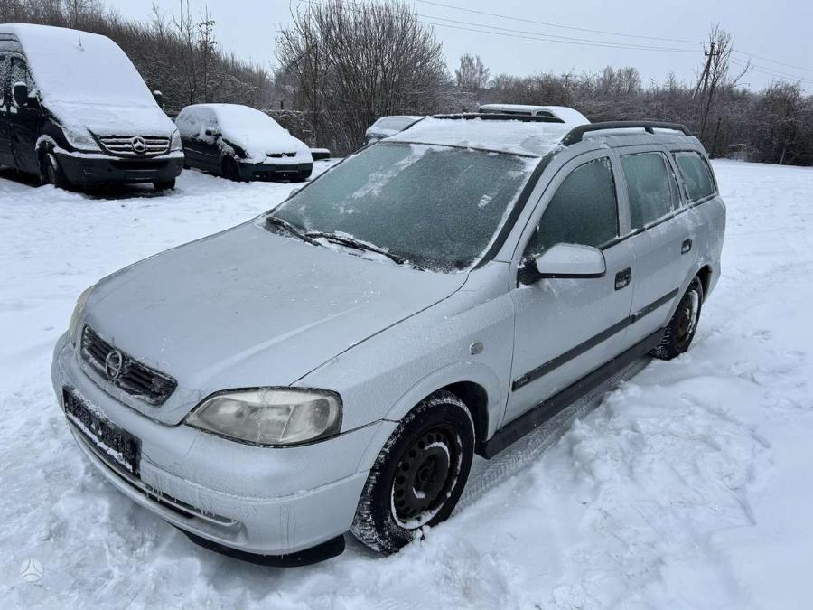 Grey Opel Astra 2002 in Vilkaviskis, with an engine capacity of 1.60 L and mileage of 160 thousand km for 850 €, photo 1 on AUTOMOTO.COM.LV