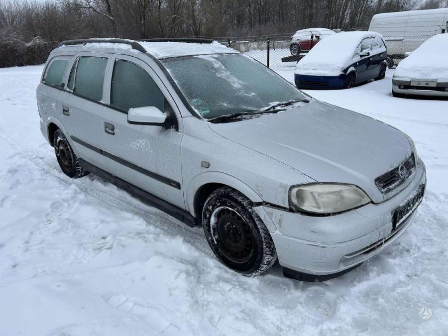 Grey Opel Astra 2002 in Vilkaviskis, with an engine capacity of 1.60 L and mileage of 160 thousand km for 850 €, photo 3 on AUTOMOTO.COM.LV