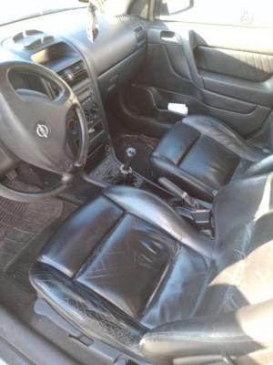 Pelēks Opel Astra 2002 Šalčininkai, ar dzinēja tilpumu 2.00 L un nobraukumu 360 tūkst. km par 500 €, foto 7 vietnē AUTOMOTO.COM.LV