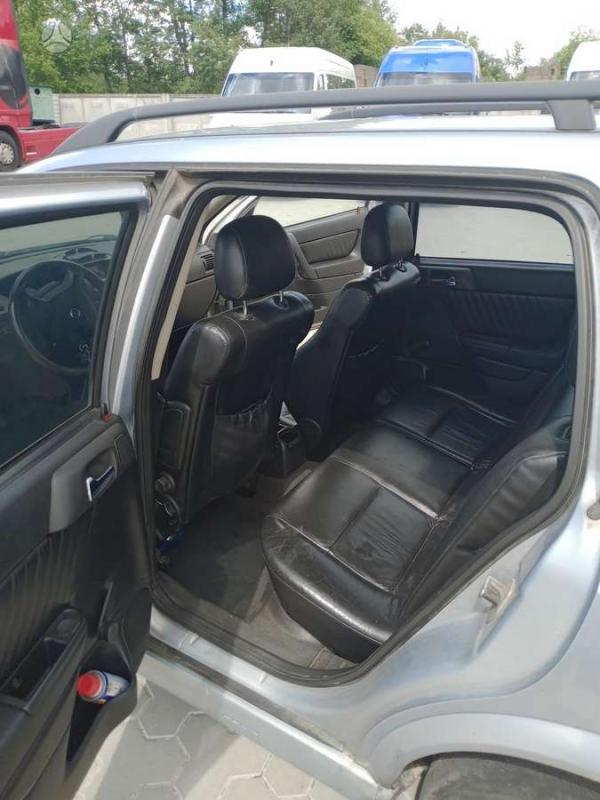 Pelēks Opel Astra 2002 Šalčininkai, ar dzinēja tilpumu 2.00 L un nobraukumu 360 tūkst. km par 500 €, foto 7 vietnē AUTOMOTO.COM.LV
