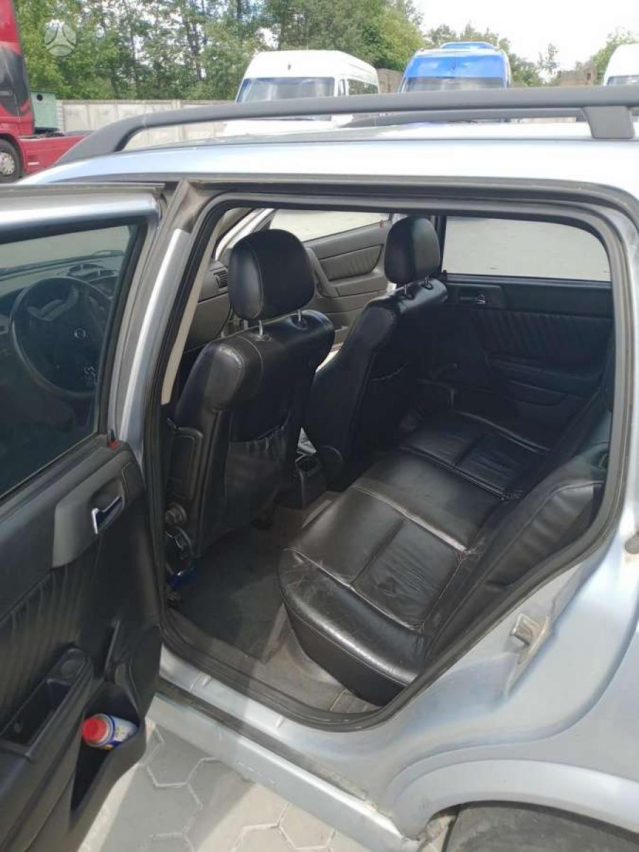 Pelēks Opel Astra 2002 Šalčininkai, ar dzinēja tilpumu 2.00 L un nobraukumu 360 tūkst. km par 500 €, foto 8 vietnē AUTOMOTO.COM.LV